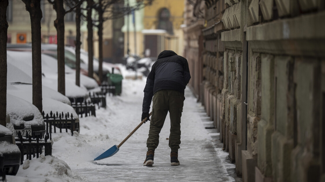 Szerdai időjárás: enyhülés, napsütés és 10 fok, másutt marad a fagy ...